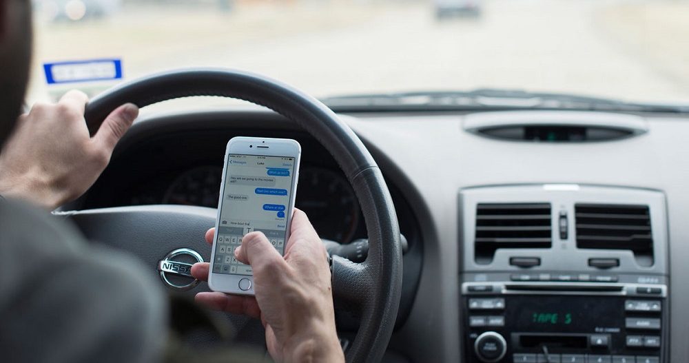 Police detectors to warn mobile phone-using drivers - FleetPoint