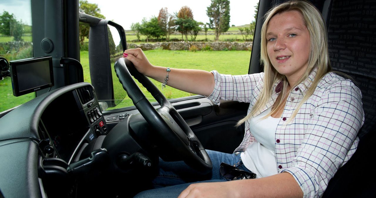 UK truck drivers rise to the COVID-19 supply chain challenge - FleetPoint