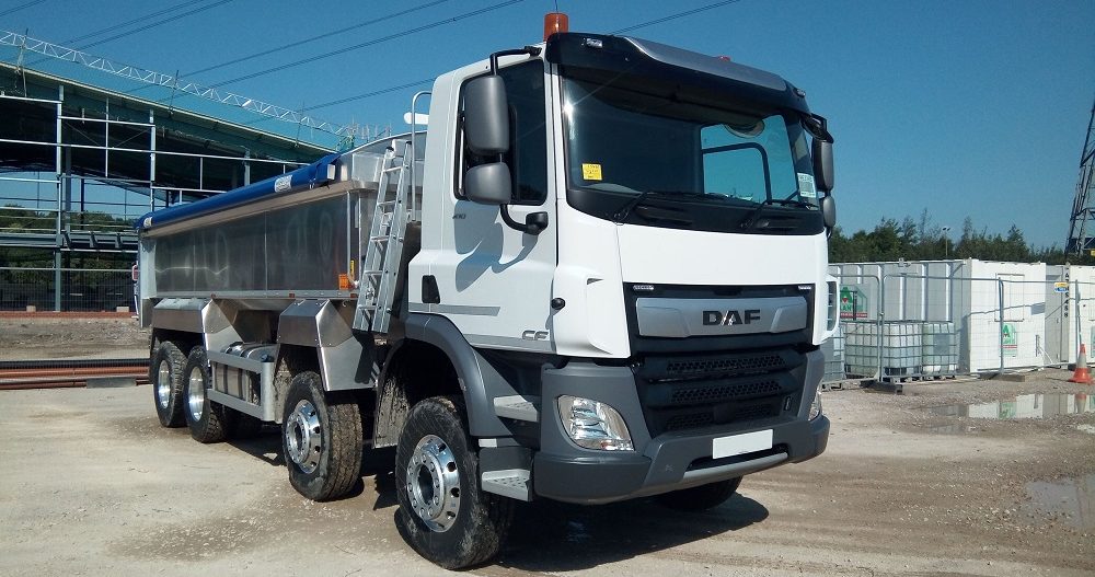 DAF CF and XF available with switchable front-wheel drive - FleetPoint
