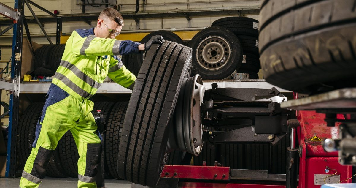 Fraikin develops new HGV maintenance apprenticeship programme